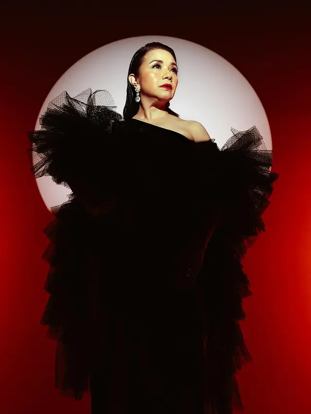 6 Potret Terbaru Ruth Sahanaya Awet Muda di Usia 57 Tahun, Rekam Jejak ...