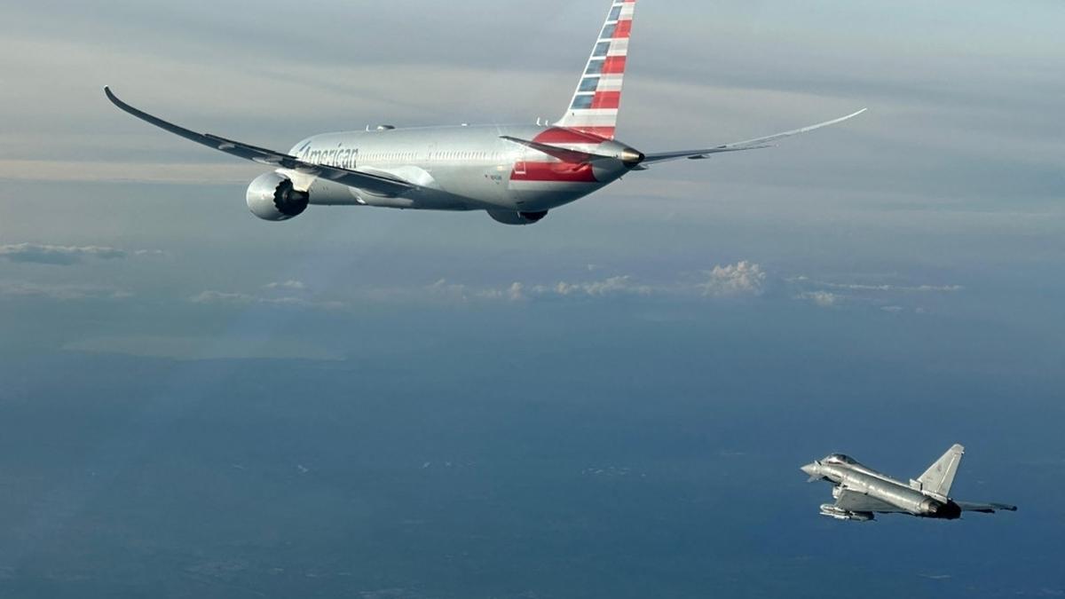 Pesawat American Airlines ke India Dialihkan ke Italia Akibat Ancaman ...