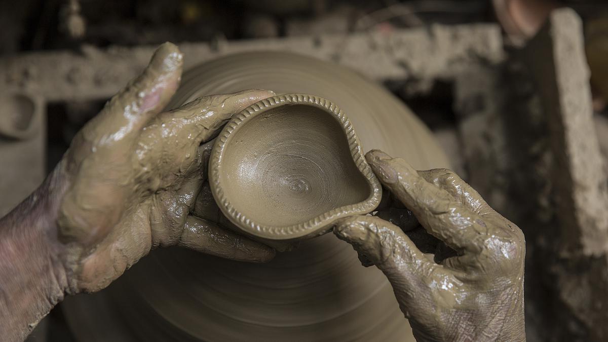 Bejana Adalah Benda Penting dalam Kehidupan Kita, Ini Contoh-Contohnya ...