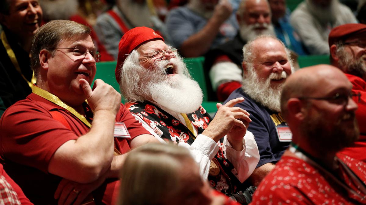 Ternyata di Michigan Ada Sekolah untuk Jadi Santa Claus Profesional ...