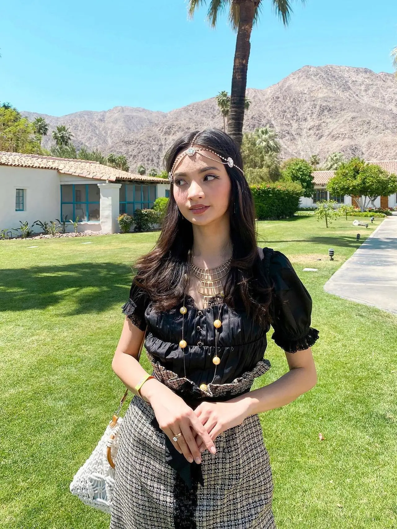 7 Potret Sabrina Anggraini saat Nonton Coachella, Curi Perhatian - Hot ...