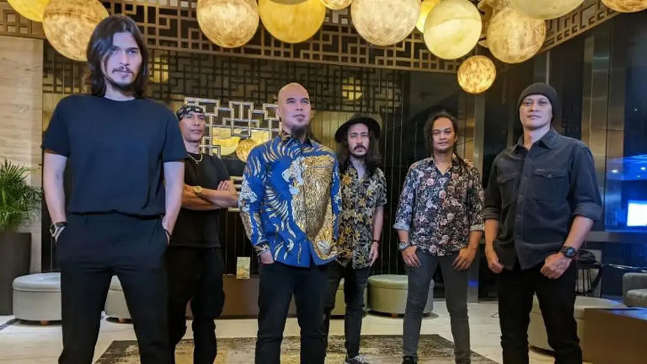 Bakal Konser Bareng, Ini 6 Potret Ello dan Virza yang Jadi Vokalis Dewa ...