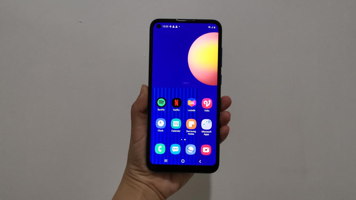 Hands-on Samsung Galaxy M11, Smartphone dengan Layar dan Baterai Jumbo ...