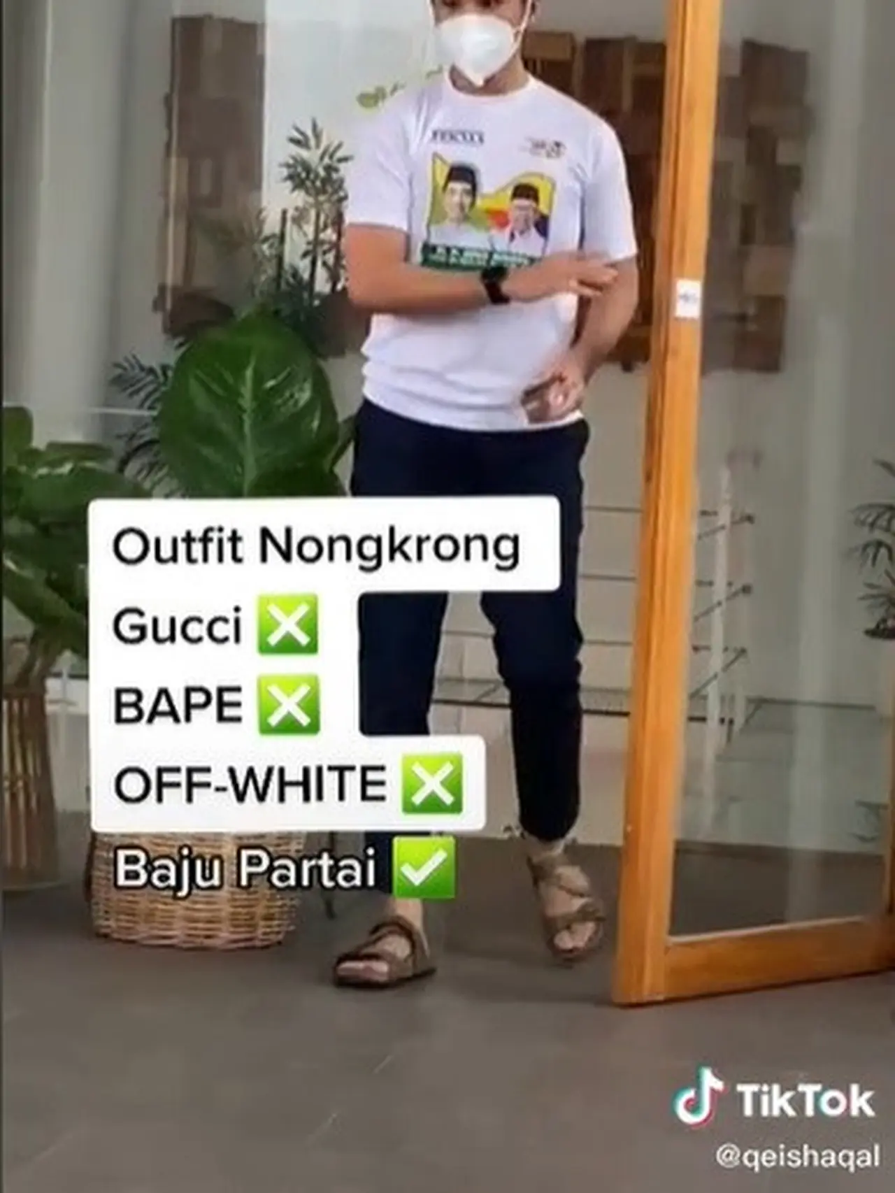 Antimainstream, Viral Pemuda Nongkrong di Kafe Pakai Baju Partai ...