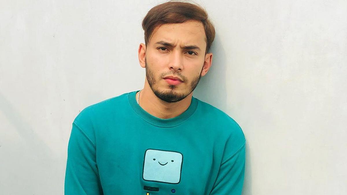FOTO: Gaya Rifky Alhabsyi dengan Brewok yang Makin Macho - Foto ...