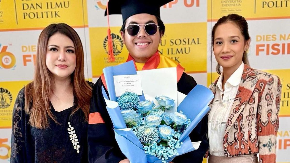 6 Potret Beda Gaya Wina Natalia dan Gista Putri Hadiri Wisuda ...