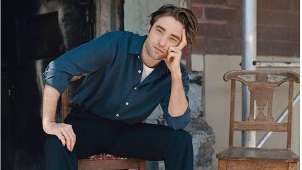 Cara Unik Robert Pattinson Memakai Parfum - Lifestyle Liputan6.com