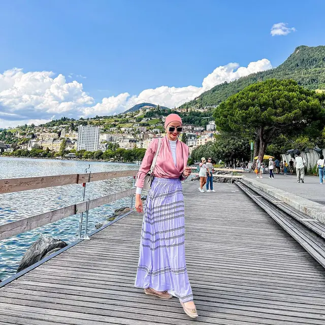 8 Potret Terbaru Ayu Maulida yang Kini Putuskan Berhijab, Curi ...