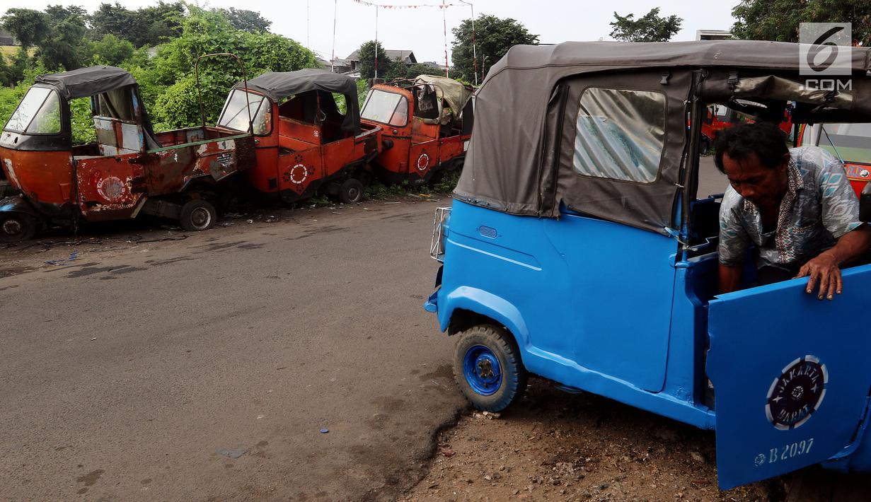 FOTO: Nasib Bajaj Oranye, Moda Transportasi yang Tergerus Zaman - Foto ...