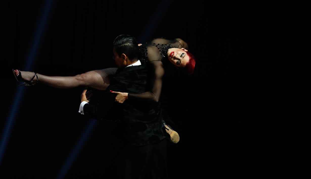 FOTO: Romantisme Para Penari Tango di Final Kejuaraan Dunia - Foto ...