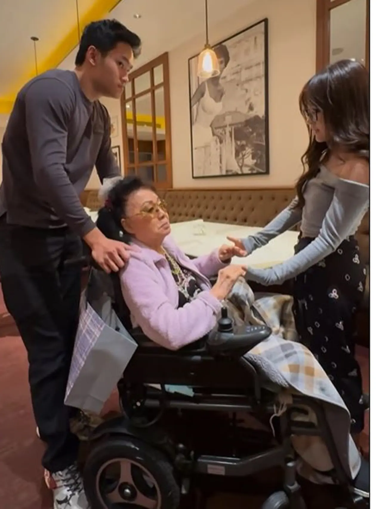 6 Potret Azka Ajak Eca Aura Bertemu Keluarga Deddy Corbuzier, Kenalkan ...