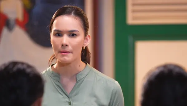 Pesona Selebgram Shindy Putri Berkostum Duyung di Kolam Renang, Disebut ...