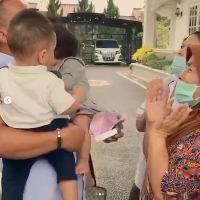 Tak Kalah Mewah, Ini 6 Potret Rumah Adik Syahrini Layaknya Istana - Hot ...