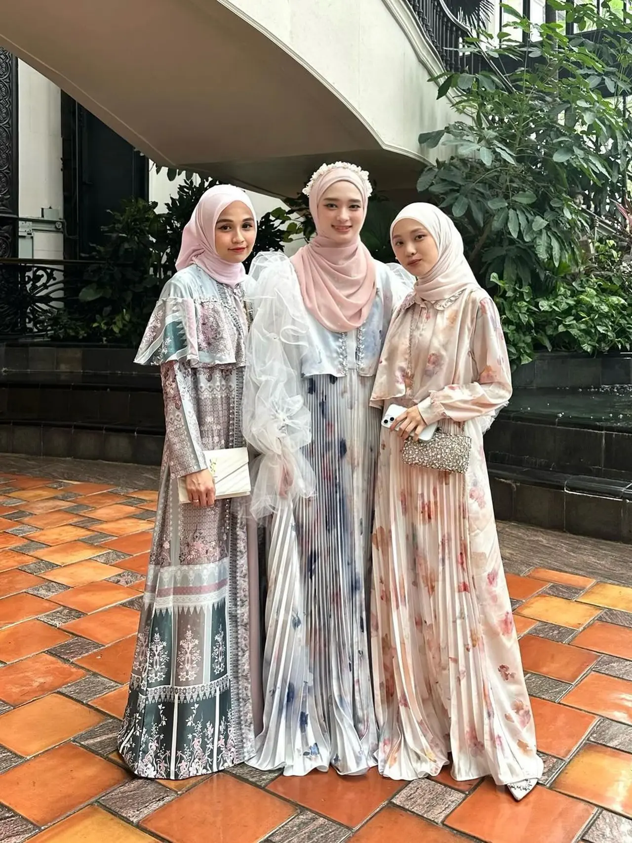 Banjir Pujian Warganet, Begini 8 Potret Inara Rusli Kenakan Outfit ...