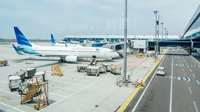 Daftar Bandara Internasional di Indonesia 2024 dan Alasan Status ...