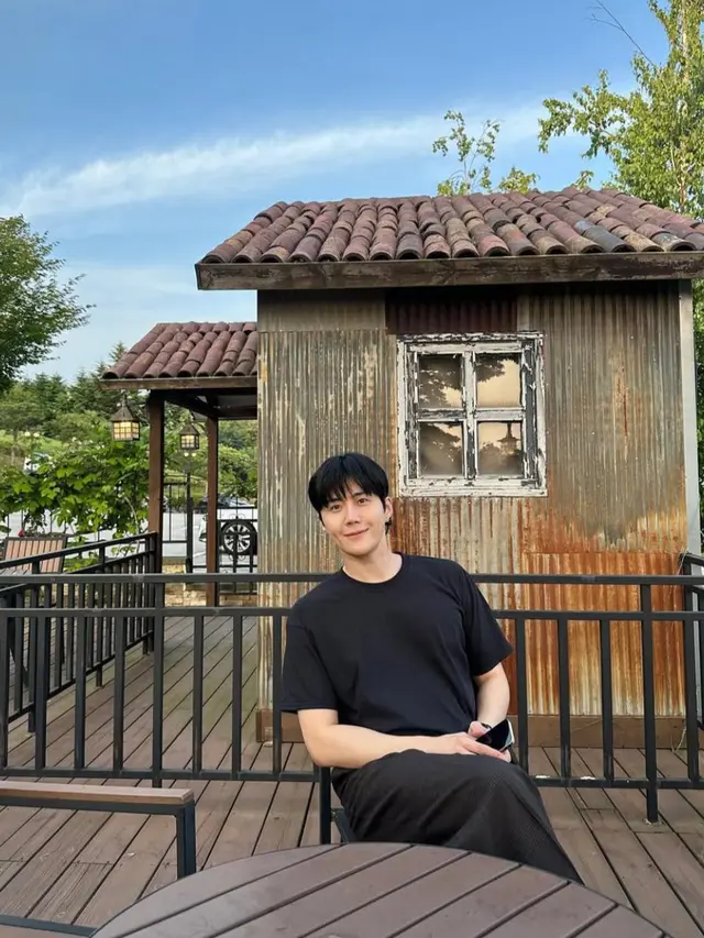 Kim Seon Ho Gabung Fantagio Satu Agensi dengan Cha Eun Woo, Siap ...