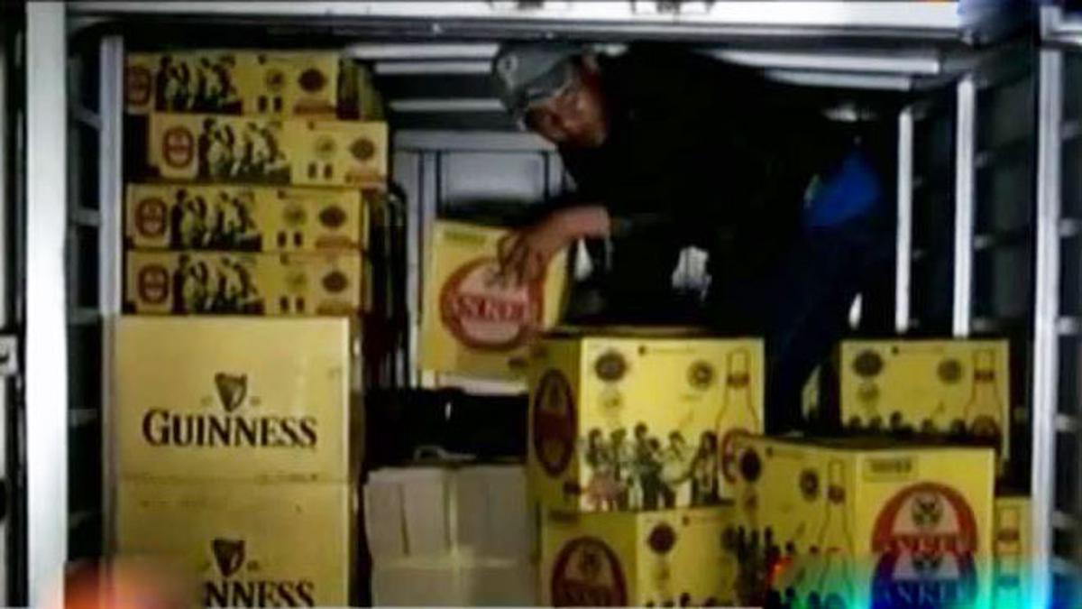 VIDEO: Ratusan Botol Miras untuk Perayaan Tahun Baru Disita - TV ...