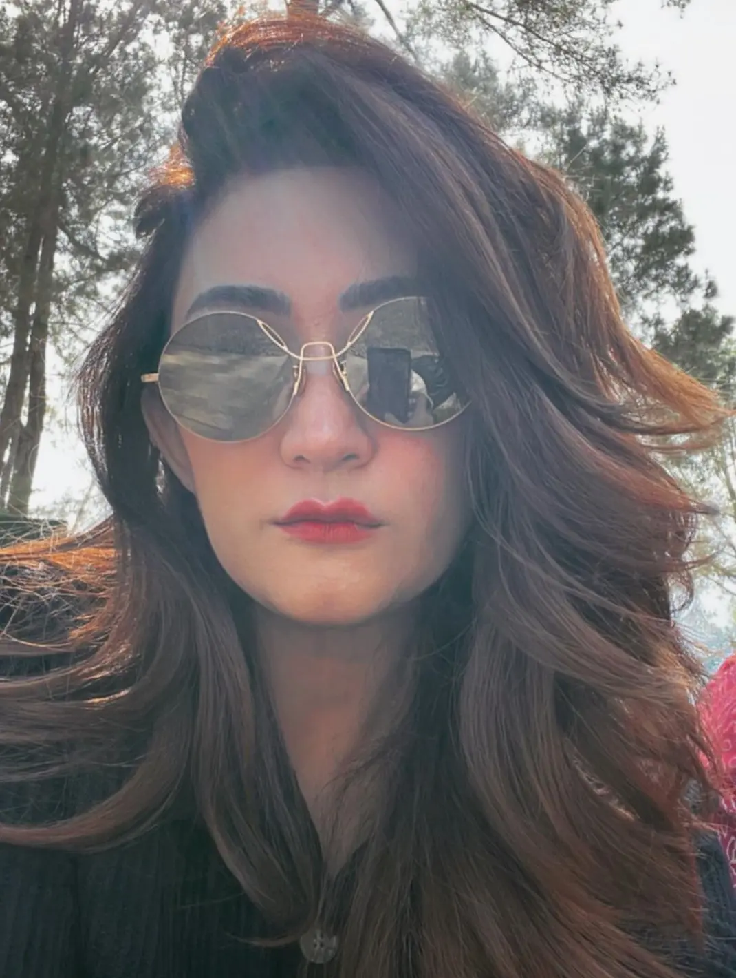 Potret Close Up Nafa Urbach Memukau di Umur 42 Tahun, Hot Mom Menawan - Foto Liputan6.com