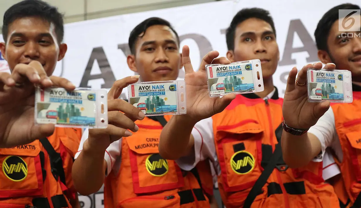 FOTO: Gunakan Kartu Multitrip, KCI dan Perum PPD Luncurkan Bus ...