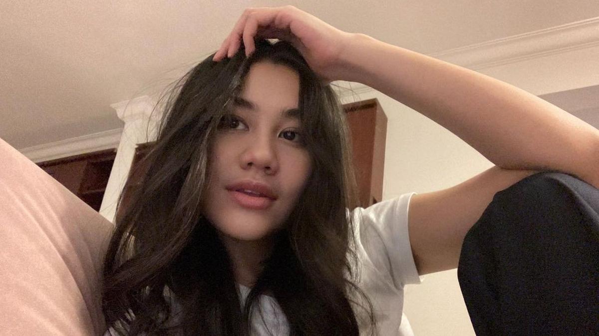 6 Potret Bare Face Aaliyah Massaid dengan Rambut Berantakan, Dipuji Cantik dengan Alis dan Bibir ...