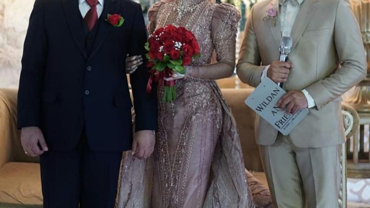 Manuver Cinta Eks Bupati Garut Aceng Fikri - Regional Liputan6.com