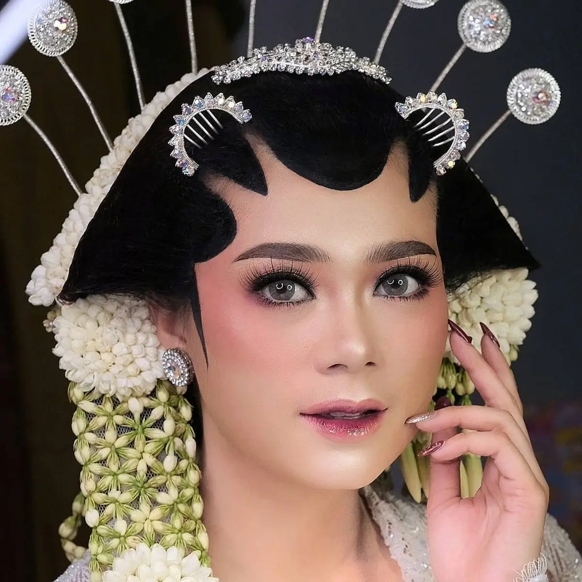 Makeup Pengantin Jawa | Saubhaya Makeup