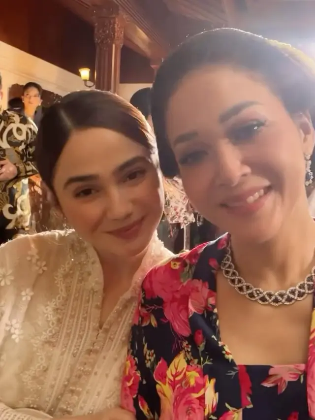 6 Potret Maia Estianty Hadiri Pengajian dan Siraman Al Ghazali, Peluk Erat Putra Sulung Saat ...