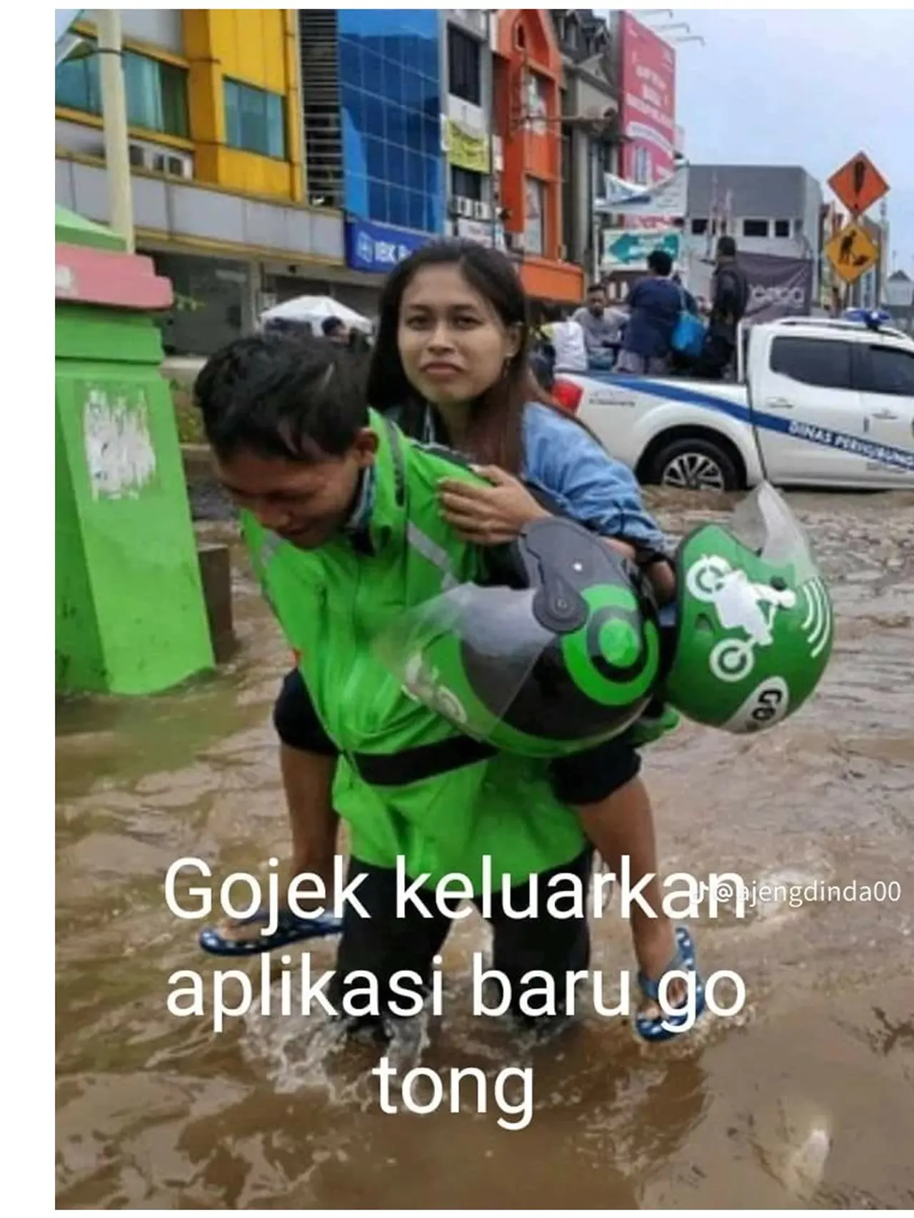 6 Meme di Luar Nalar Ini Bikin Dahi Berkerut, Mikir Sejenak Sebelum ...