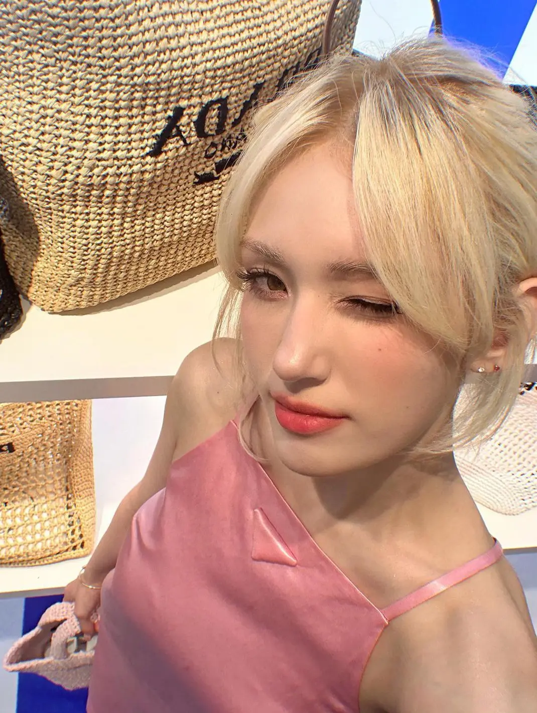 Dari Rose Blackpink Sampai Jeon Somi, Siapa Idola K-Pop Paling Mirip ...