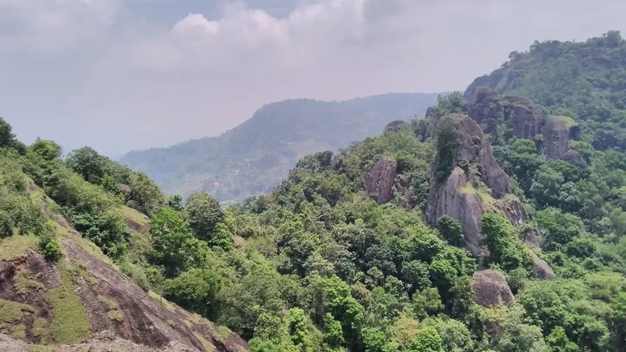 14 Wisata Gunung Kidul, dari Gua hingga Pantai Tersembunyi - Hot ...