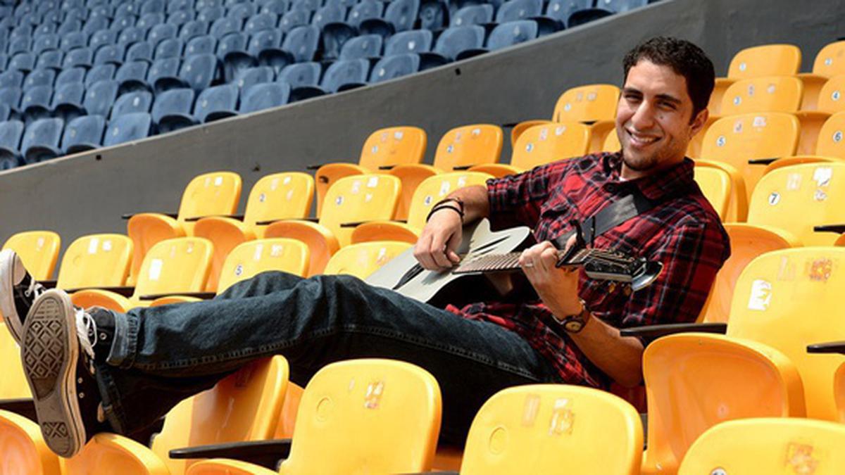 Raef Haggag, Penyanyi Muslim Amerika Raih Penghargaan Platinum