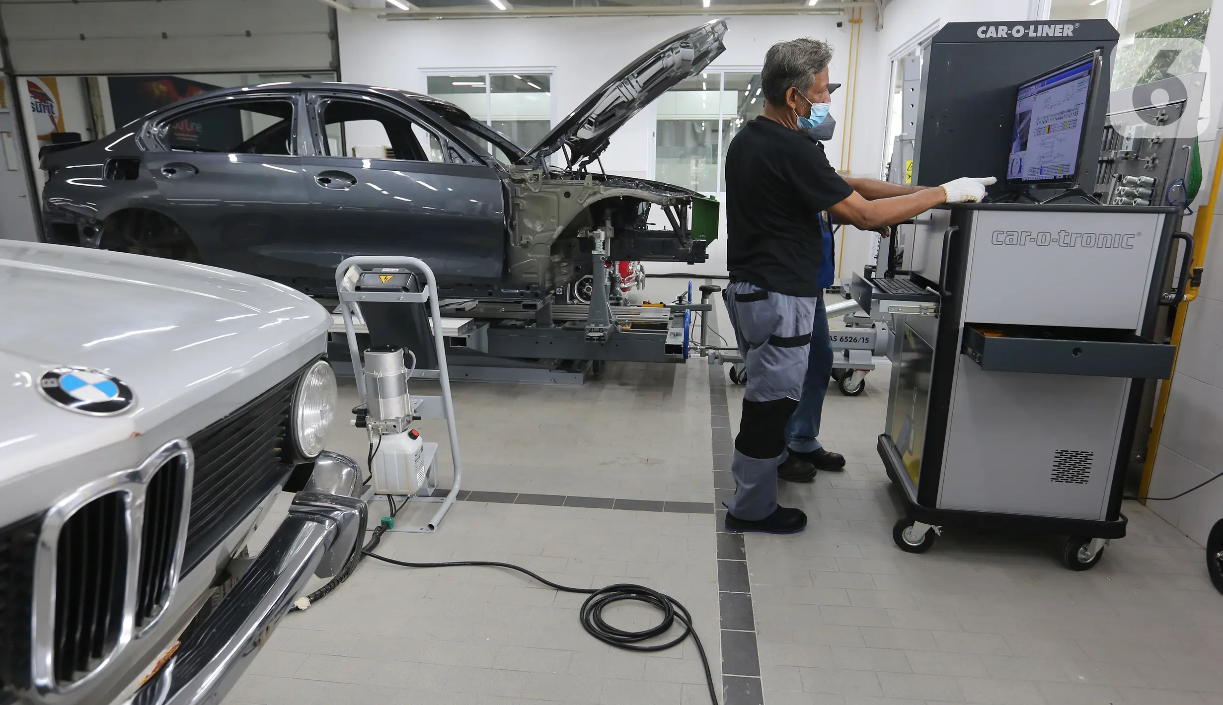 FOTO: BMW Ultima, Perbaikan dan Pengecatan Kendaraan Kelas Premium ...