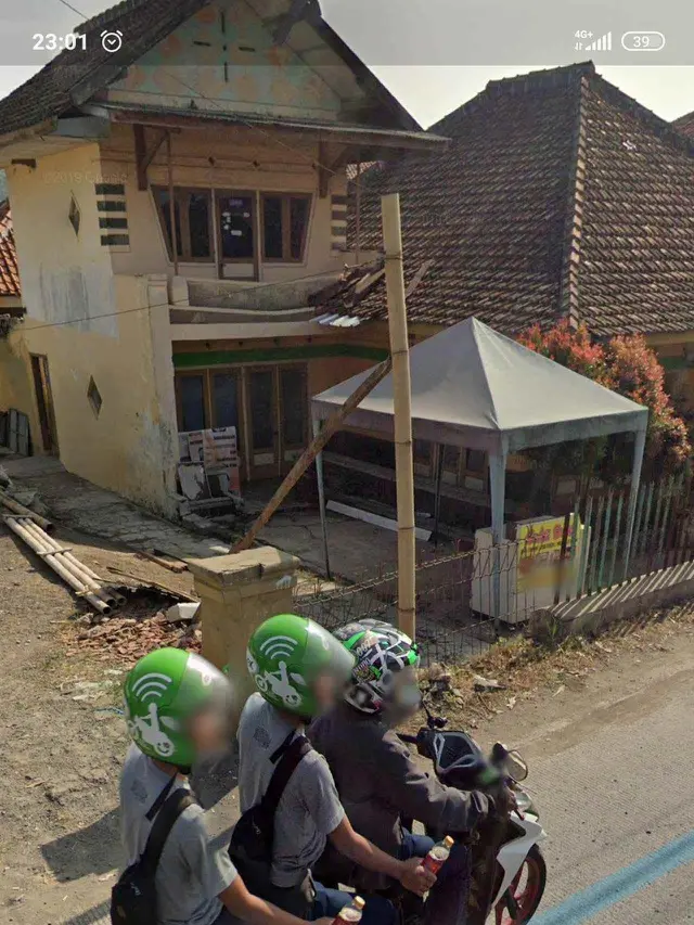 Pengguna Jalan di Google Street View Kena Bug Sampai Jadi Begini ...
