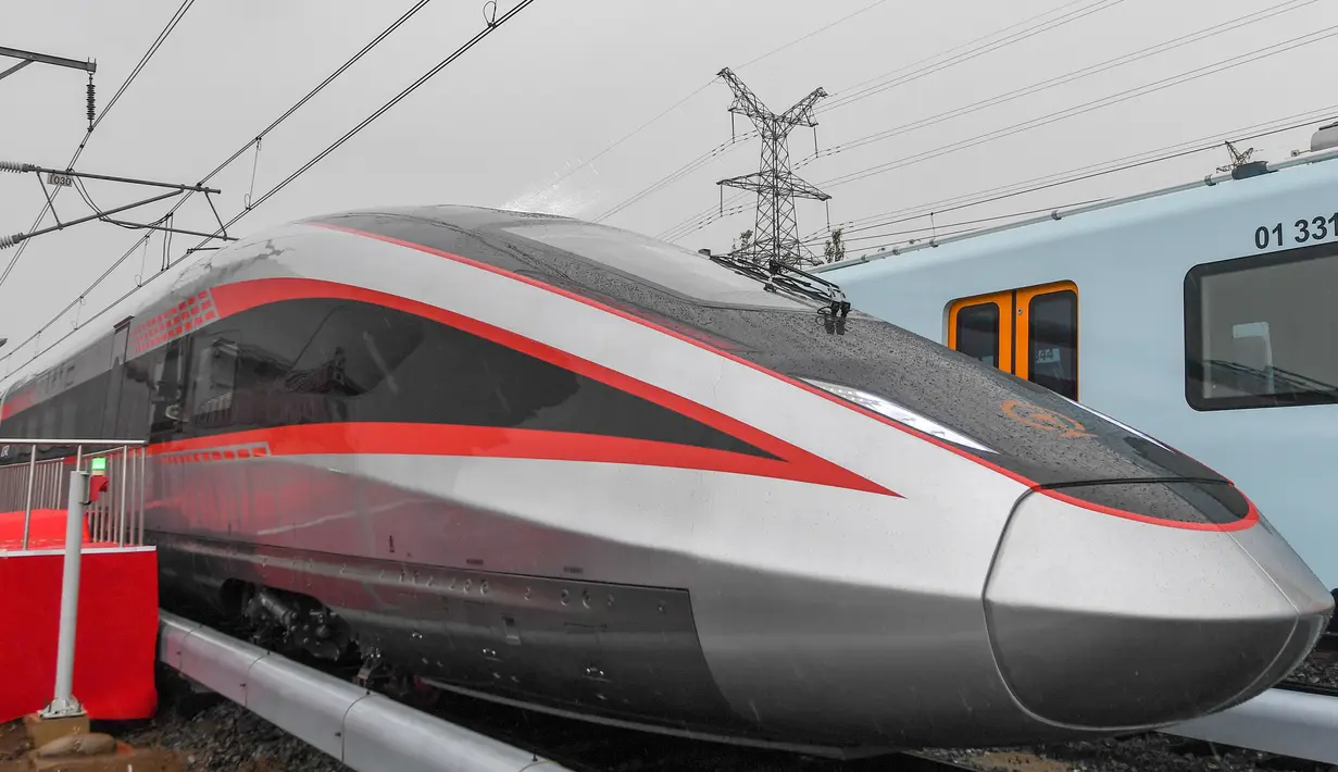 FOTO: China Luncurkan Kereta Cepat Tipe Baru - Foto Liputan6.com