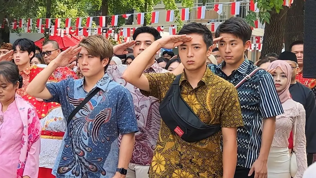Jerome Polin dan Teman Jepang Ikut Upacara HUT RI ke-78, Netizen: Merdeka dari Kakeknya Tomo ...