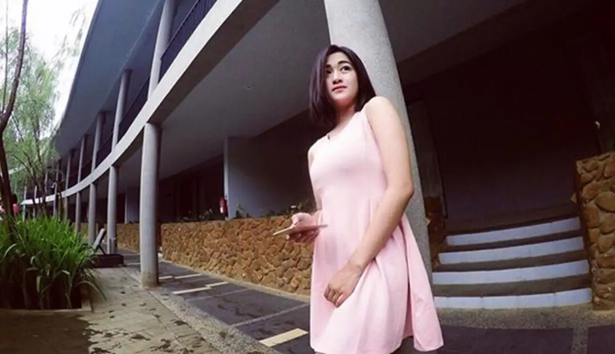 6 Foto Cantik Bripda Muthia Tanpa Seragam Dinas yang Bikin Heboh - Foto ...