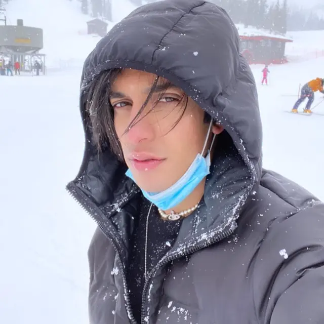 6 Potret Albany Ray Putra Tunggal Sarah Azhari, Parasnya Curi Perhatian ...