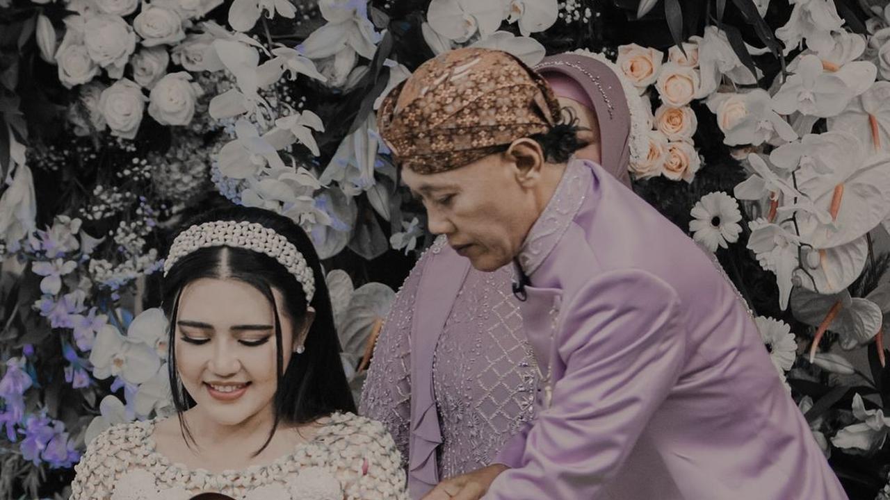 6 Curhatan Via Vallen Setelah Ayahnya Meninggal Dunia, Duka Akibat ...