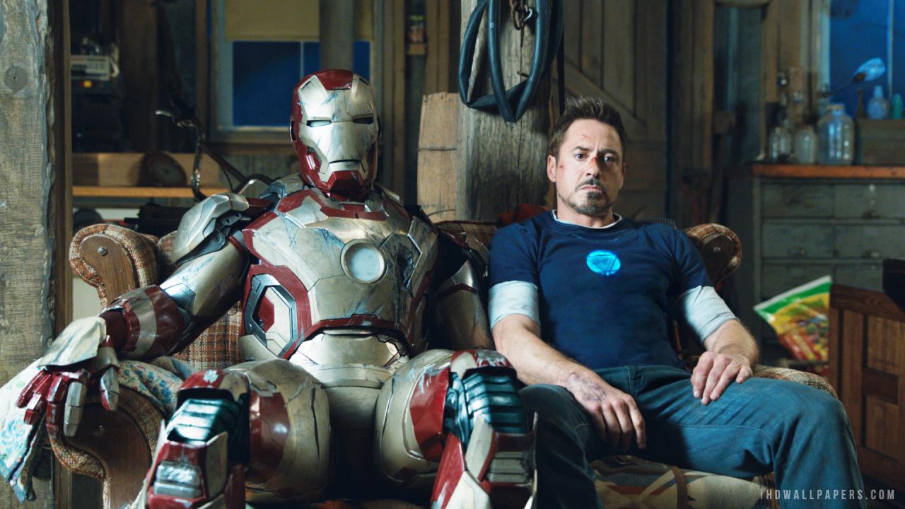 Bulu Dada Robert Downey Jr Isyaratkan Iron Man 4