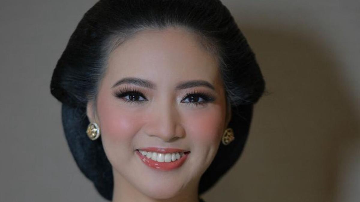 6 Potret Angela Perkasa Putri Andika Perkasa, Tampak Ayu dengan Prosesi ...