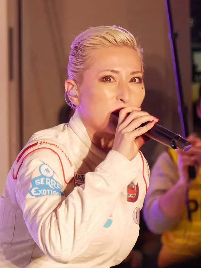 LISA dari Grup Musik Jepang M-Flo Menikah dengan Kekasih 56 Tahun Tanpa ...