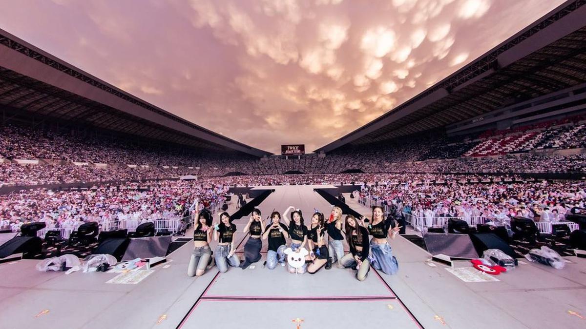 TWICE Siap Gelar Konser 'Ready To Be In Jakarta' di JIS Besok, Telah ...