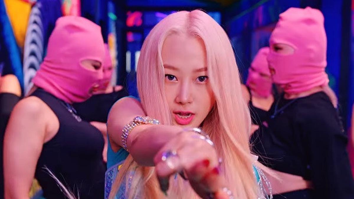 Resmi Debut, Intip 5 Pesona aespa di MV Black Mamba - Entertainment Fimela.com