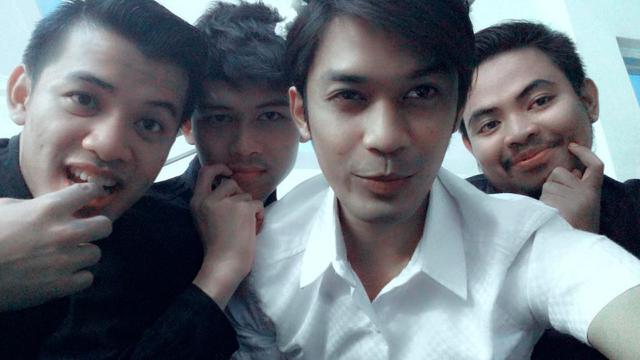 6 Momen Persahabatan Rigen dan Indra Frimawan, Selalu Kompak - Hot ...