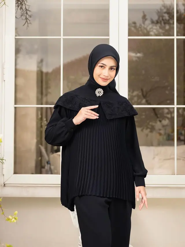 8 Gaya Sintya Marisca Jadi Model Busana Muslim, Tampil Kompak dengan ...