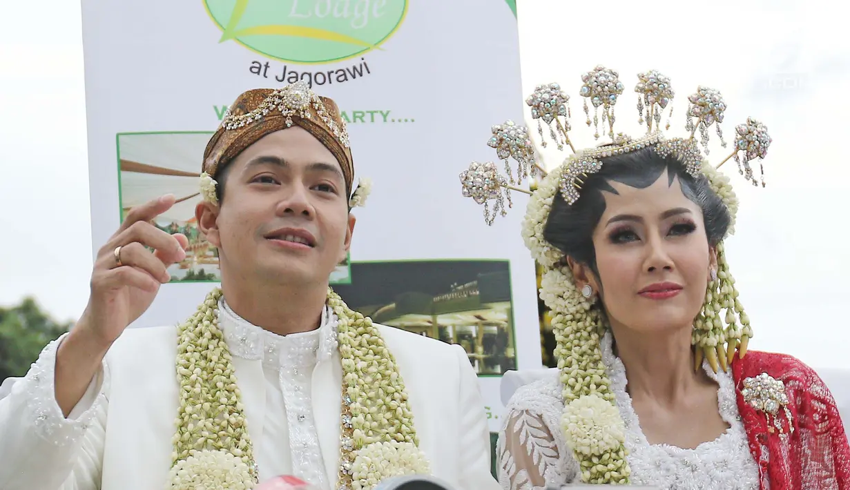 FOTO: Sah, Ardina Rasti Resmi Dinikahi Arie Dwi Andhika - Foto Liputan6.com