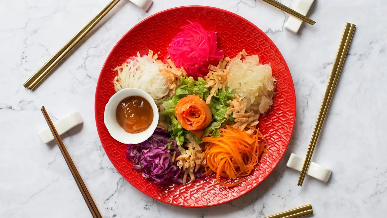 Mengenal Yusheng, Menu Tradisi di Tahun Baru Imlek - Lifestyle Fimela.com