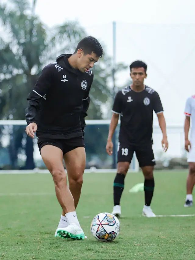 BRI Liga 1: Gelandang PSS Jonathan Cantillana Gabung Timnas Palestina ...