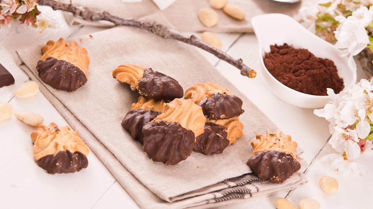 Resep Kue Semprit Celup Coklat