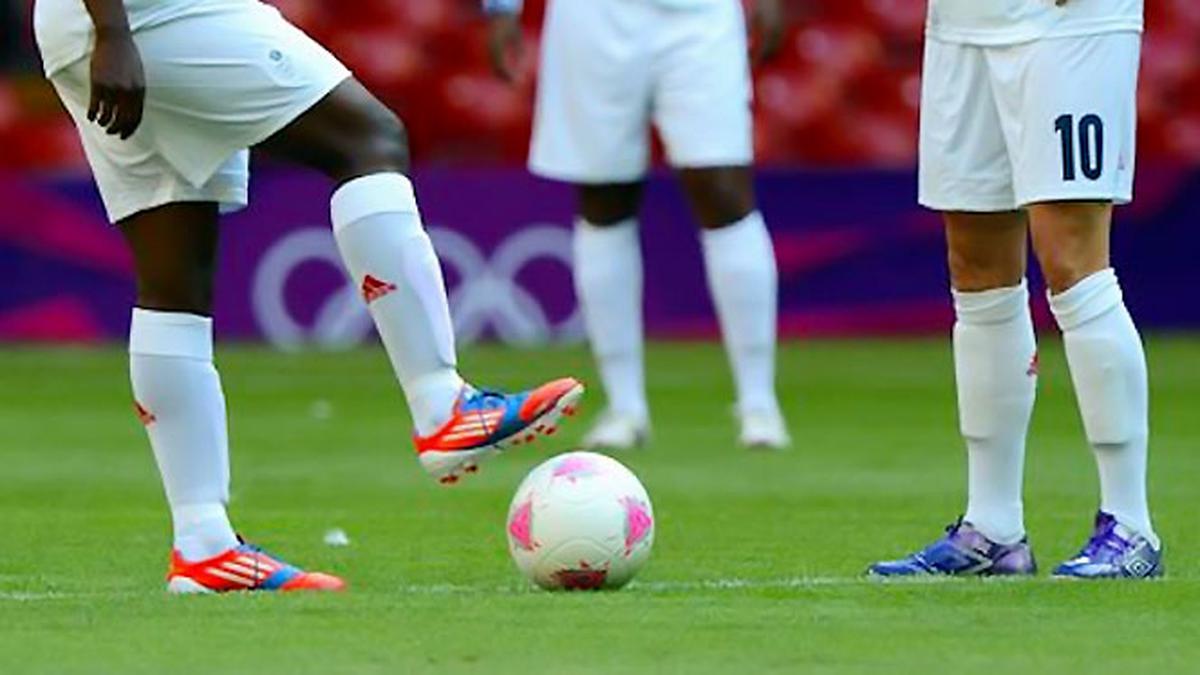 Jadwal Live Streaming Sepak Bola Malam Ini